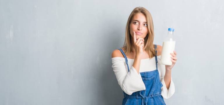 Leche Desnatada: Qué es, información nutricional y beneficios